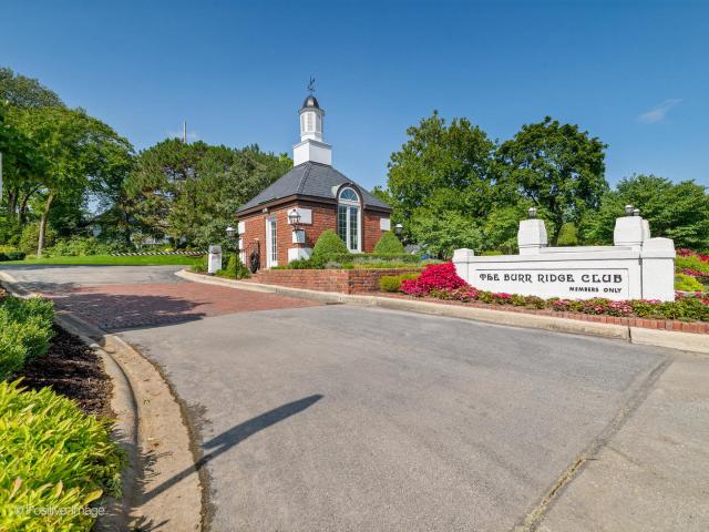 1604 Burr Ridge Club
