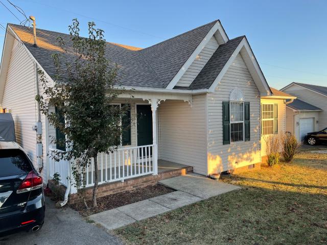 1604 Baucom Dr