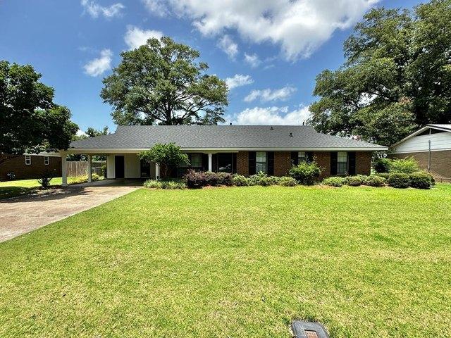 1604 College St, Cleveland, MS 38732