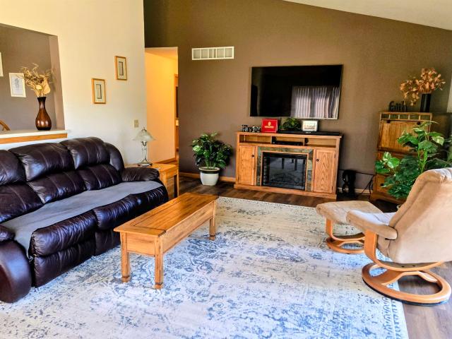 1604 Evergreen Drive
