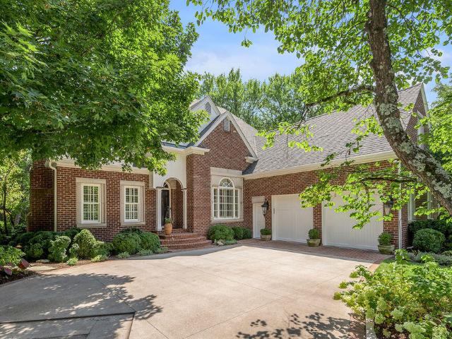 1604 Eastwood Lane