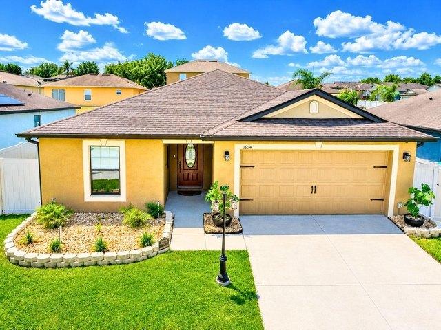 1604 Ellington Dr, Dundee, FL 33838