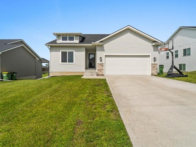 1604 Hackenberry Pl, Granger, IA 50109