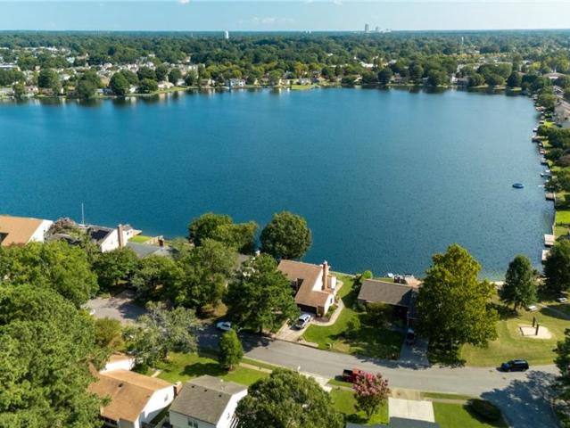 1604 Lake Christopher DR