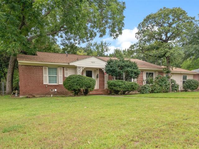 1604 Laurelwood Drive
