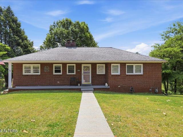 1604 Linda Lane