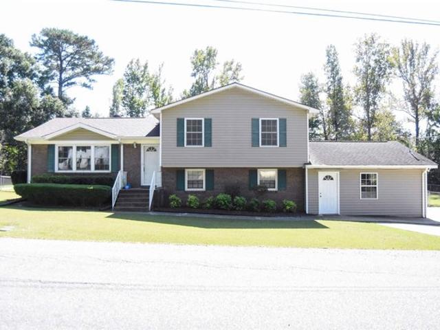 1604 Parker Ln, Oxford, AL 36203