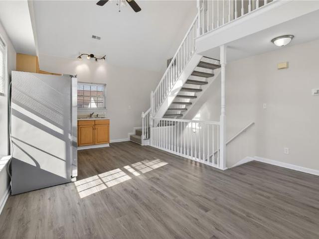 1604 Parks AVE