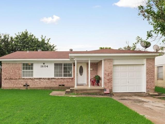 1604 Summit St, Mesquite, TX 75149