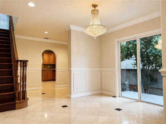 1604 S Monterey