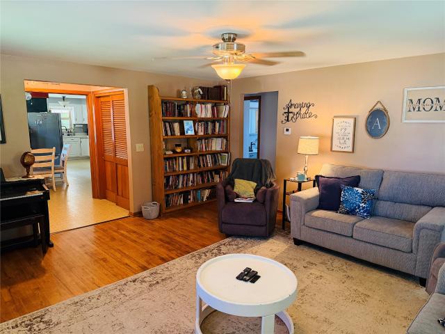 1604 W 44TH Street