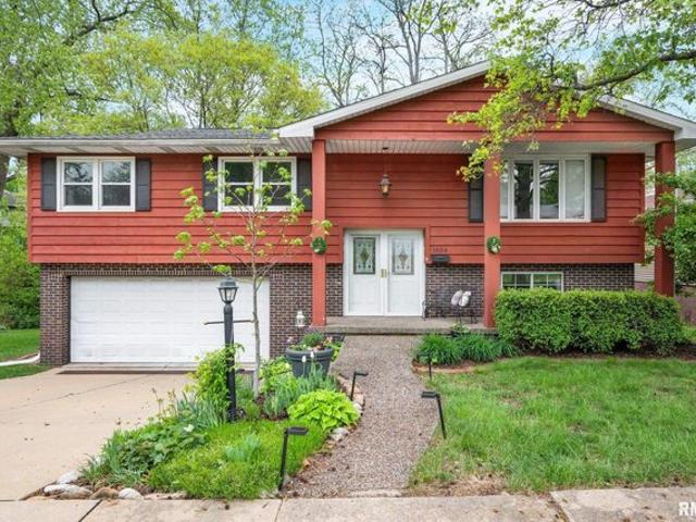 1604 W Devereux Dr, Peoria, IL 61614