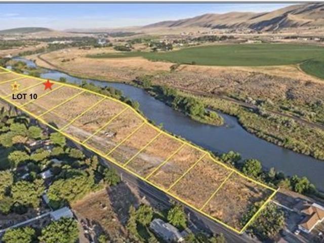 16055 W Old Inland Empire Hwy, Benton City, WA 99320