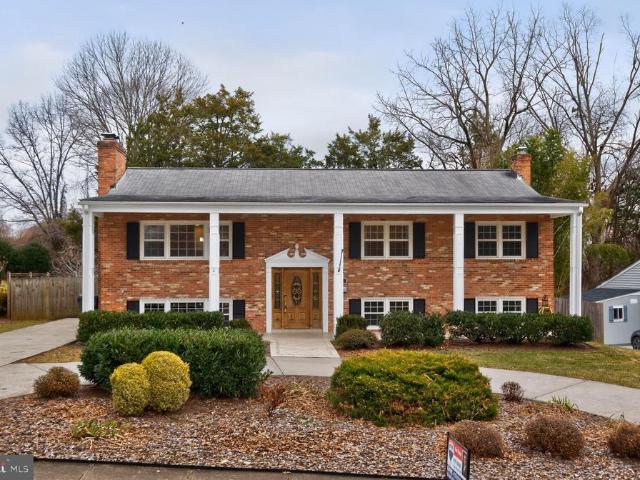1605 Mary Ellen Court