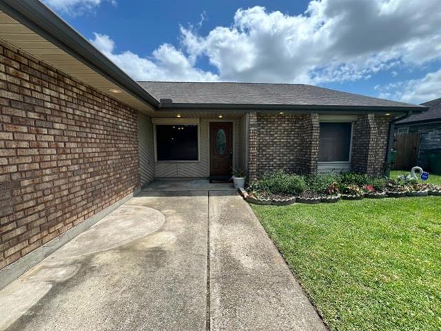1605 Armagh Dr, Marrero, LA 70072 | MLS #2549
