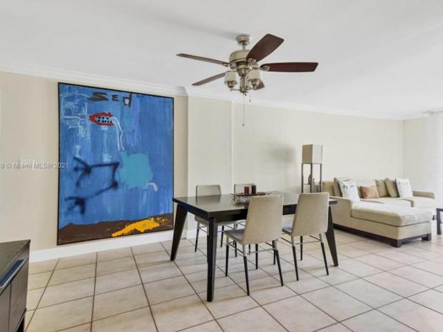 1605 Bay Rd #308 Miami Beach, FL 33139