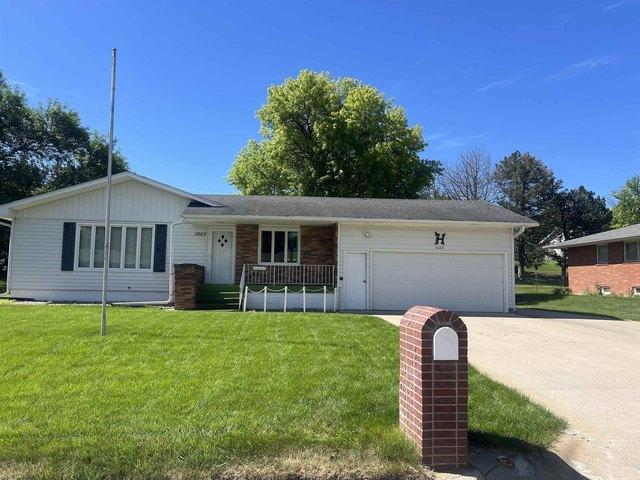 1605 Bel Air Rd, Norfolk, NE 68701