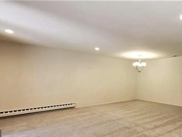 1605 Bromley
