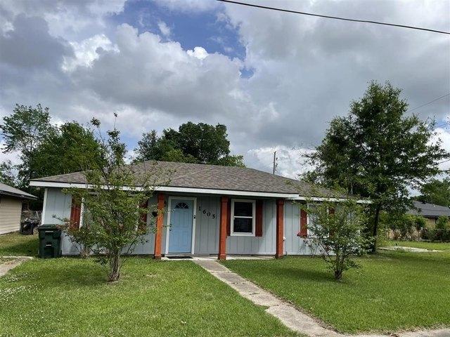 1605 Broadmoor Dr, Lake Charles, LA 70601