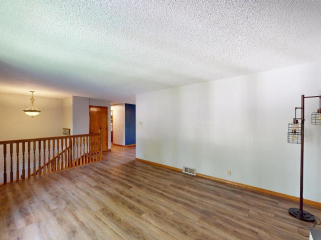 1605 Canary Drive