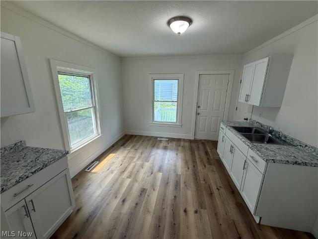 1605 Carr Street