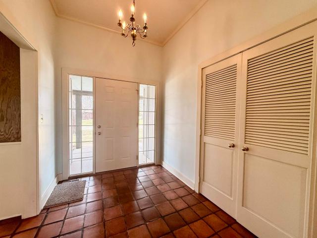 1605 Country Club Drive