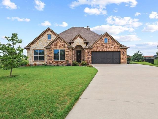 1605 Covered Bridge Ct, Gunter, TX 75058