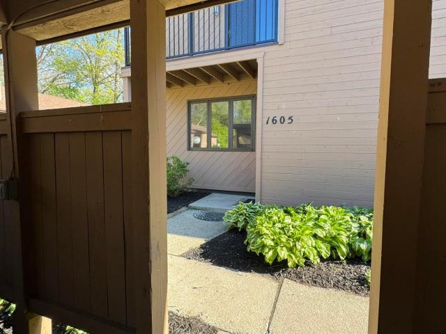 1605 Earthstone Drive