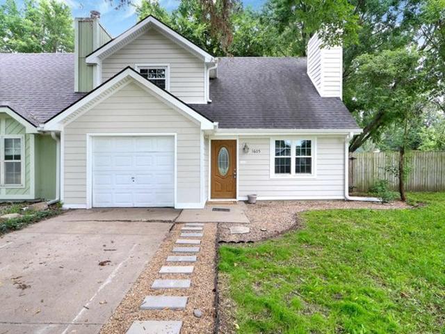 1605 Green Valley Cir, Manhattan, KS 66502