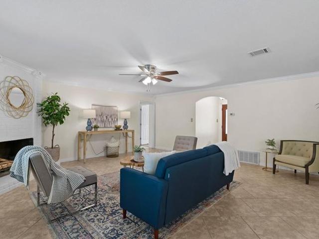 1605 Greyson Dr, Round Rock, TX 78664