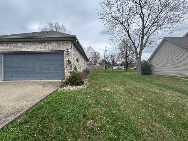 1605 Knob Hill Road