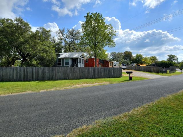 1605 Lancer Ln