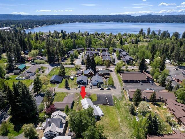 1605 Lawrence Drive