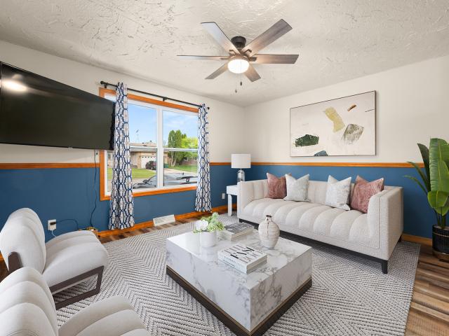 1605 Longwood Drive
