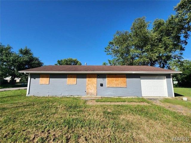 1605 Parklane Dr, Cahokia, IL 62206