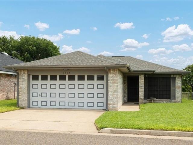 1605 Sun St, Mission, TX 78572