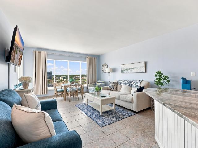 1605 S Ocean Blvd. 911