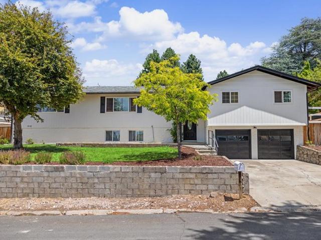 1605 Tamera Dr, Klamath Falls, OR 97603