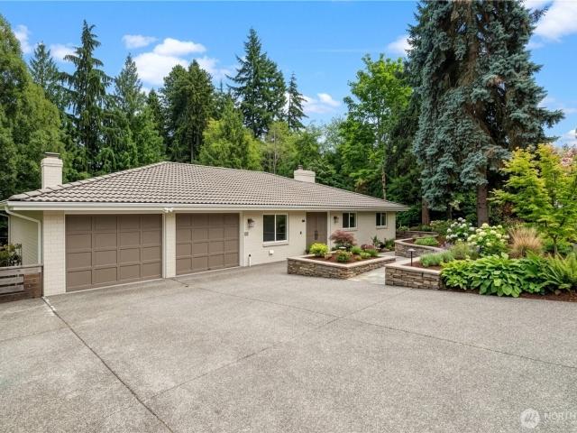 1605 th Avenue NE