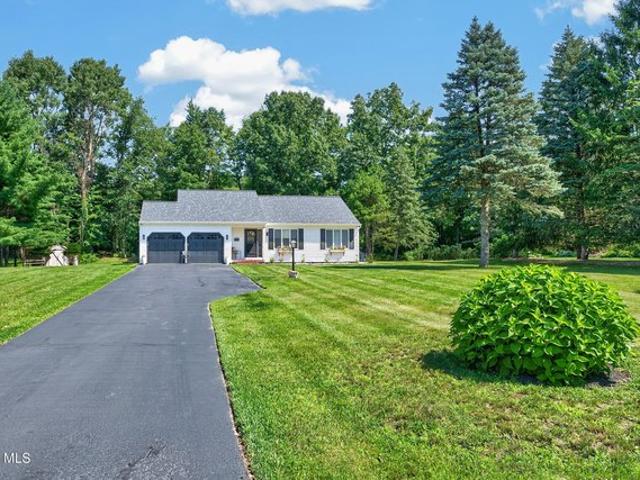 1605 Tina Ln, Castleton, NY 12033