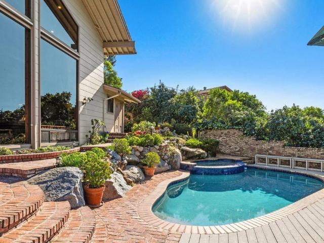 1605 Vista Del Valle