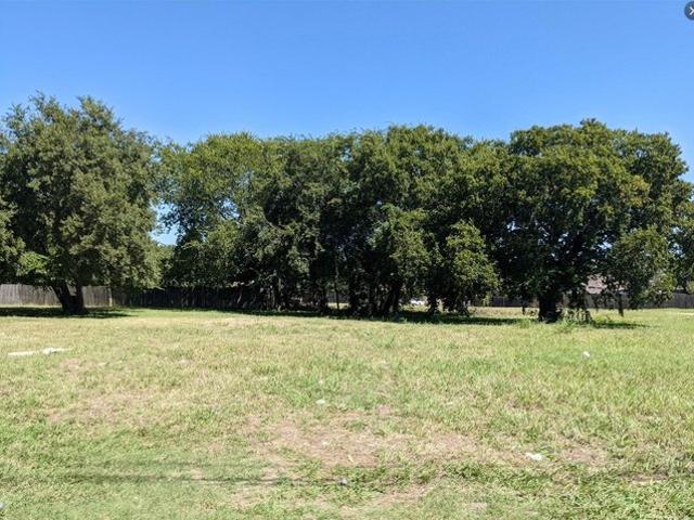 1605 W Bruton Rd, Mesquite, TX 75149