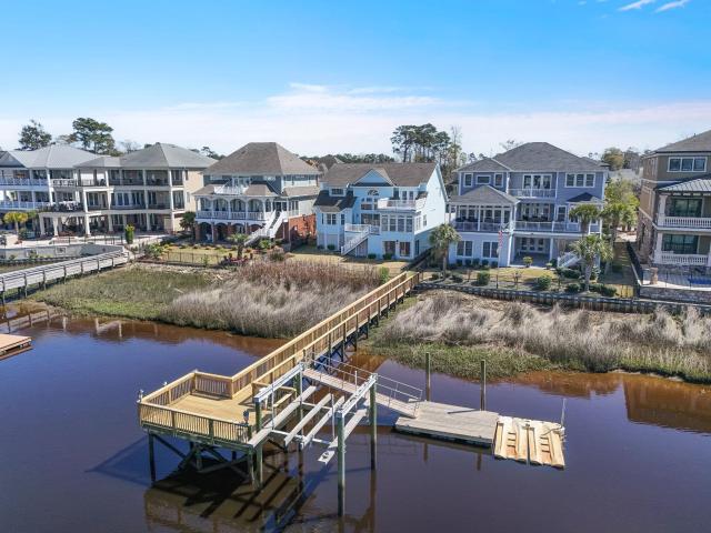 1605 Waterway Dr