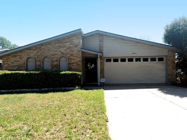 1605 Whittenburg Dr, Fort Worth, TX 76134