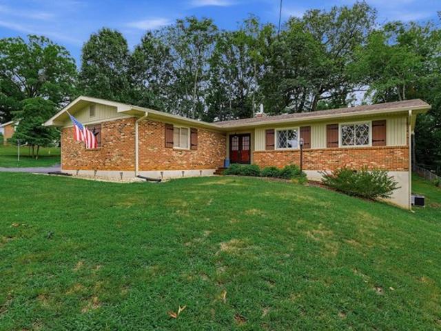 1605 Whitfield Dr, Bedford, VA 24523