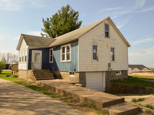 1605 28th St, Hazel Green, WI 53811