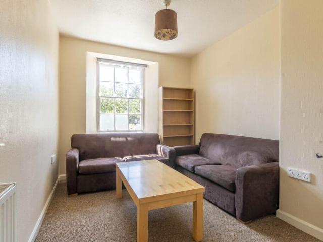 1605L West Richmond Street. 3 bed flat to rent £1,980 pcm £457 pw