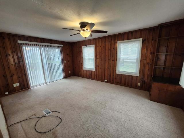 1606 Main St