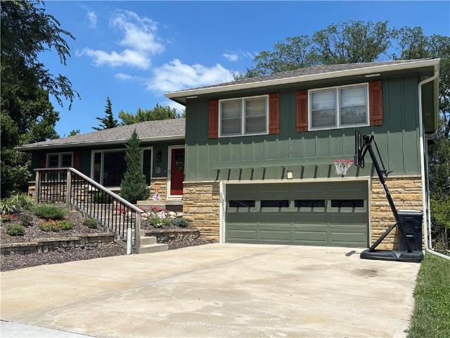 1606 NE 48th Terrace