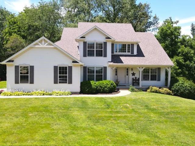 1606 E 5th St, Coal Valley, IL 61240
